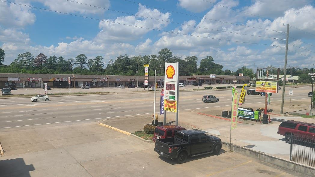 Shell Gas Station, 1960 E Houston TX | Houston Roofers